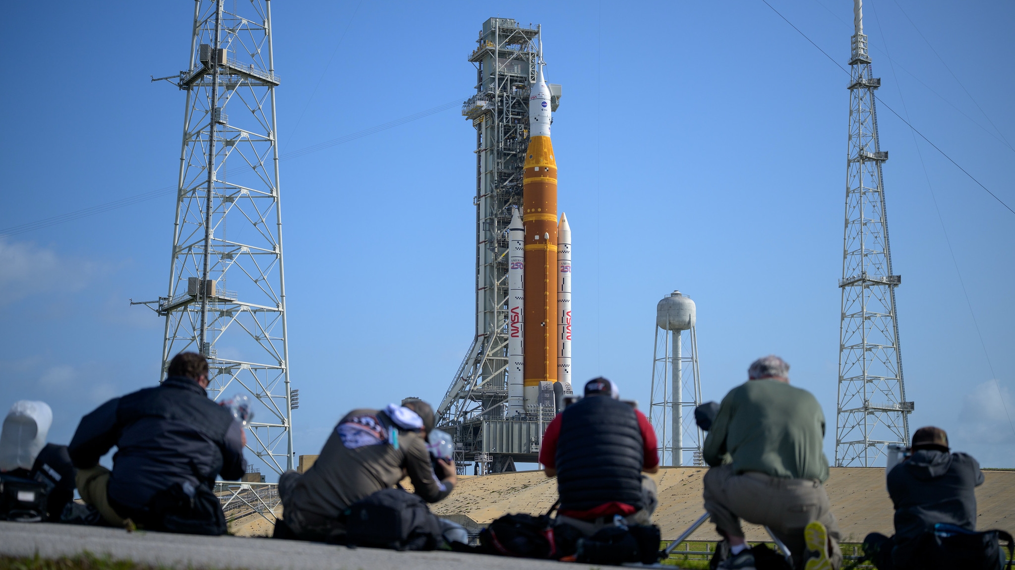 One week after Lunar Gateway paused, CSA says it's ready as Artemis ...